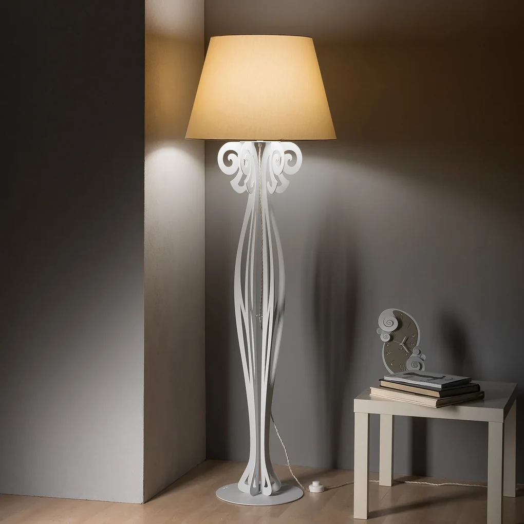 Lampada da terra di design Circeo - Bianco marmo - Paralume avorio | BIANO