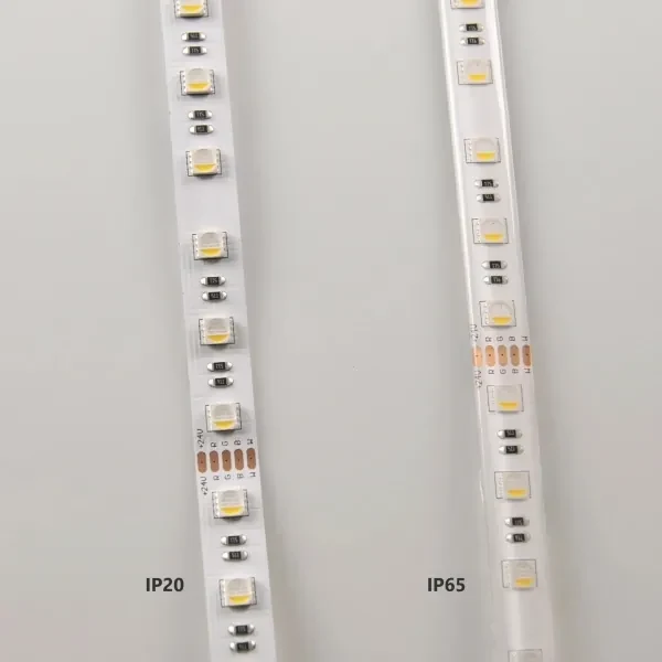 Striscia LED RGBW dimmerabile 3m LED/22W/24/230V con telecomando | BIANO